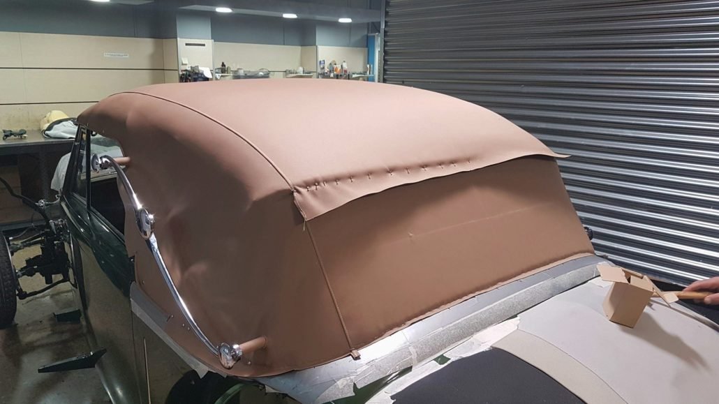 Reparación y Arreglo de Capotas de Coche - Tapizados Llop